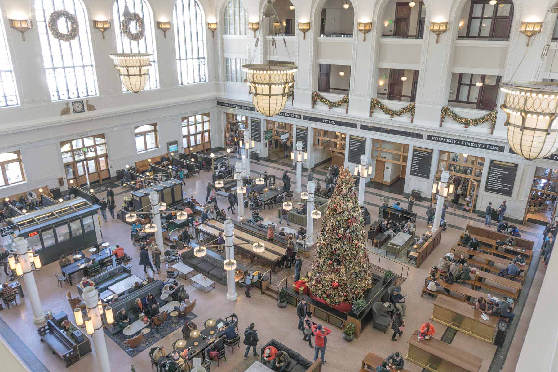 DENVER UNION STATION - LUGDEN | Luggage Storage & Phone Charging