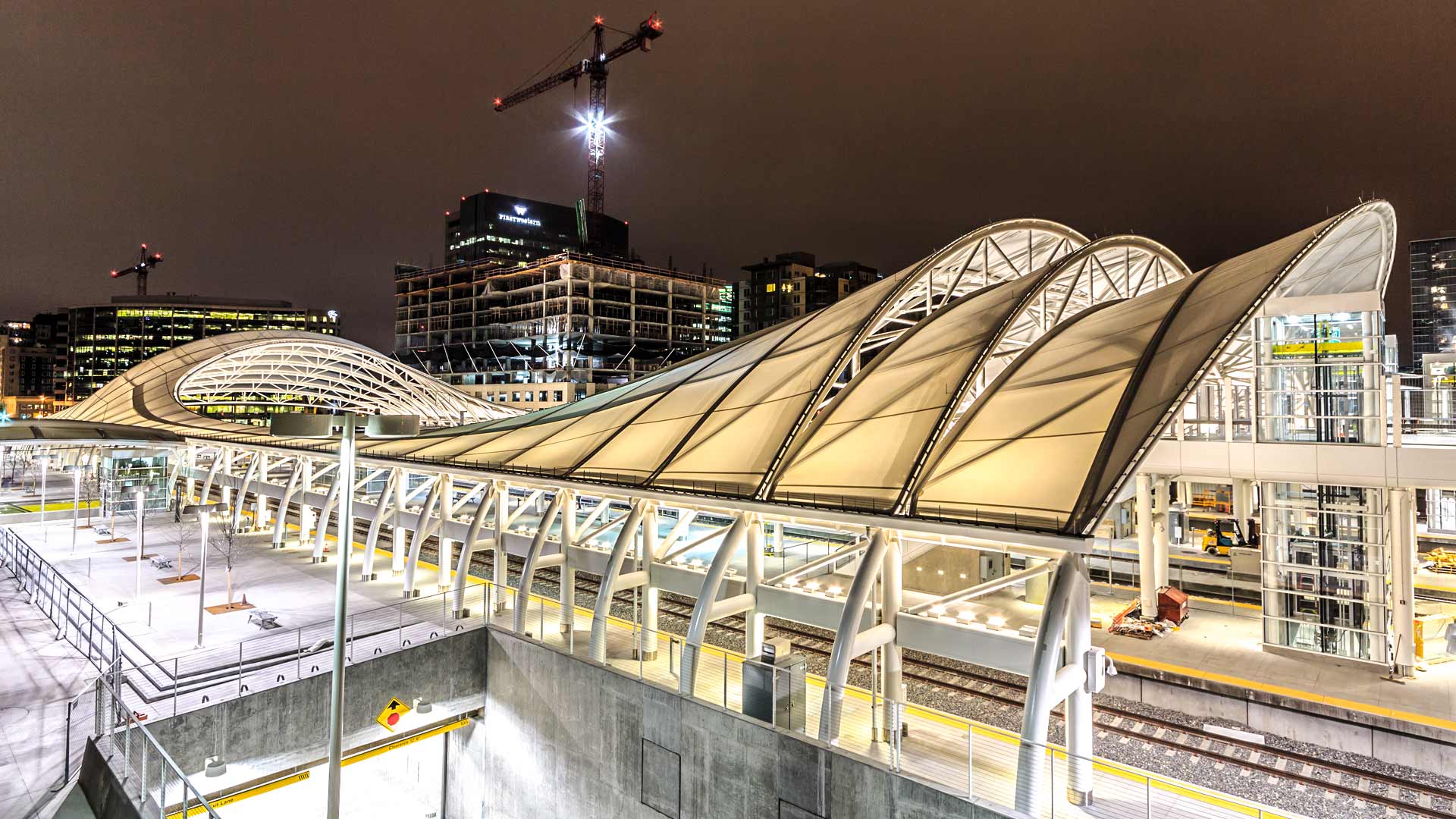 DENVER UNION STATION - LUGDEN | Luggage Storage & Phone Charging