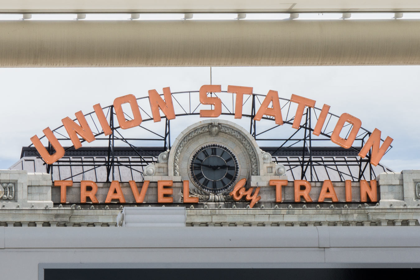 DENVER UNION STATION - LUGDEN | Luggage Storage & Phone Charging